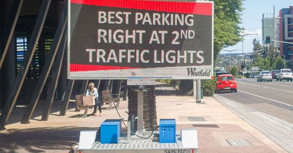 Outdoor Digital LED Advertising Display Screens & Boards | Graphic Sign ...